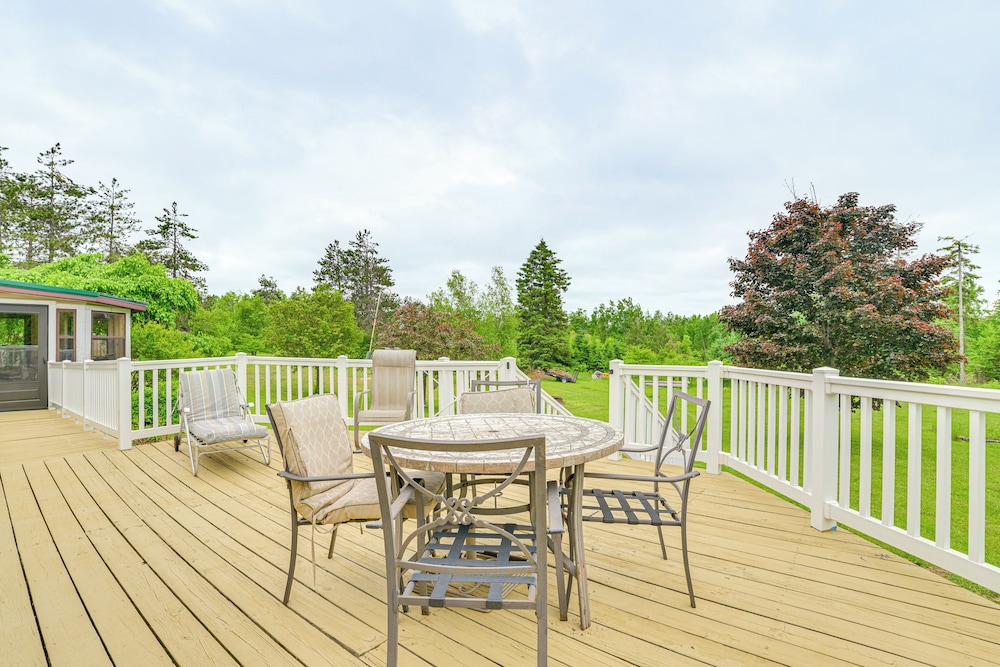 Hike, Fish, Golf & More: Family Getaway In Atlanta - Michigan