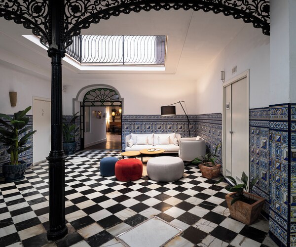 La Central Sevilla - Seville