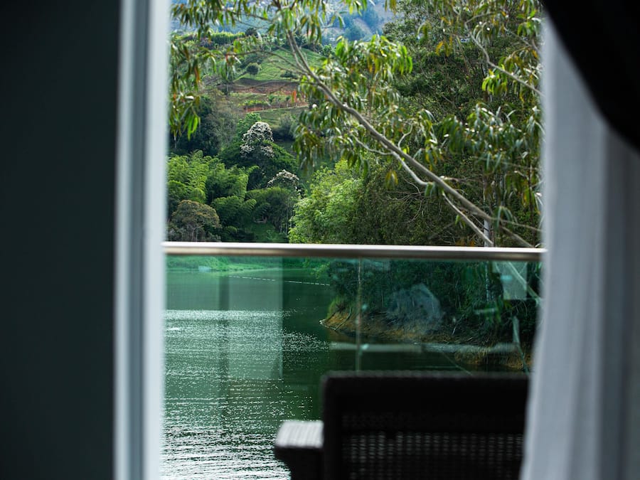 Quarto conforto, vista para a lagoa | Terraço/pátio