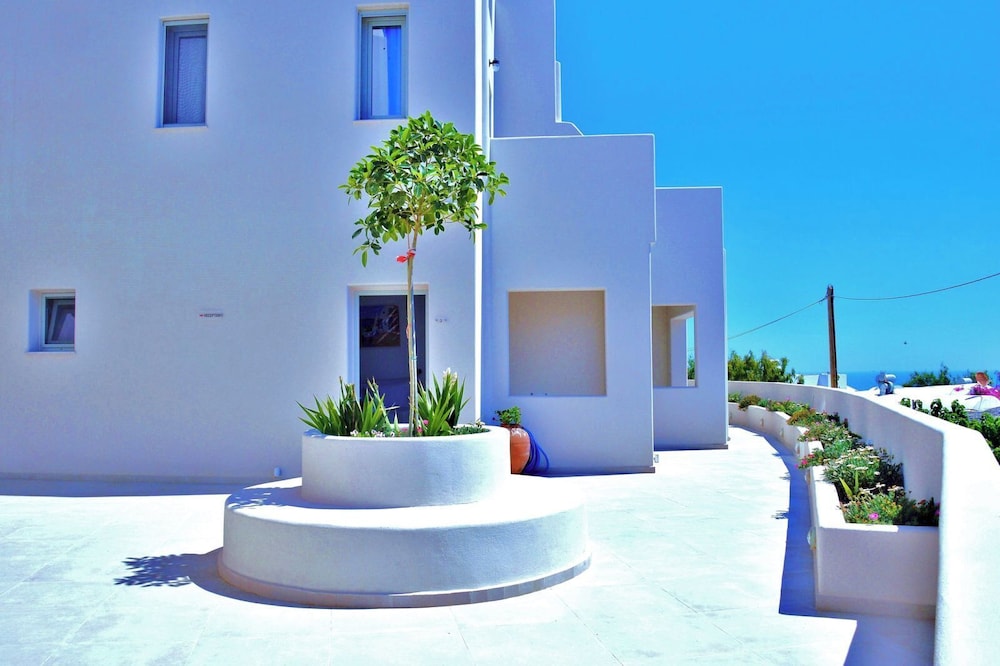 Lovely Hot-l - Santorin