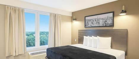 Quarto luxo, 1 cama King, para não fumantes | Escrivaninha, espaço de trabalho para notebook, Wi-Fi de cortesia