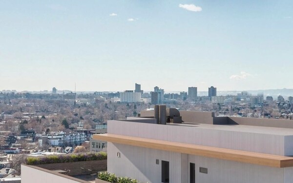 Luxury Penthouse In Enchanting Denver With Bar, Gym, Pool, Sauna & More - Washington Park - Denver