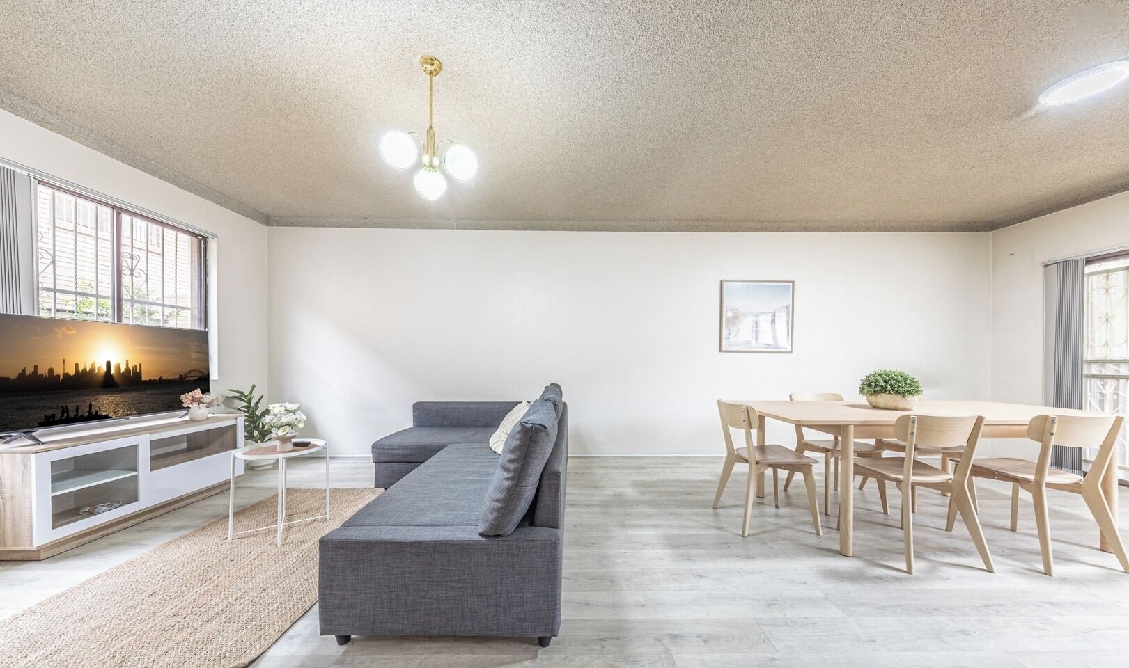Kozyguru | Cabramatta | Spacious 3br Townhouse - Liverpool