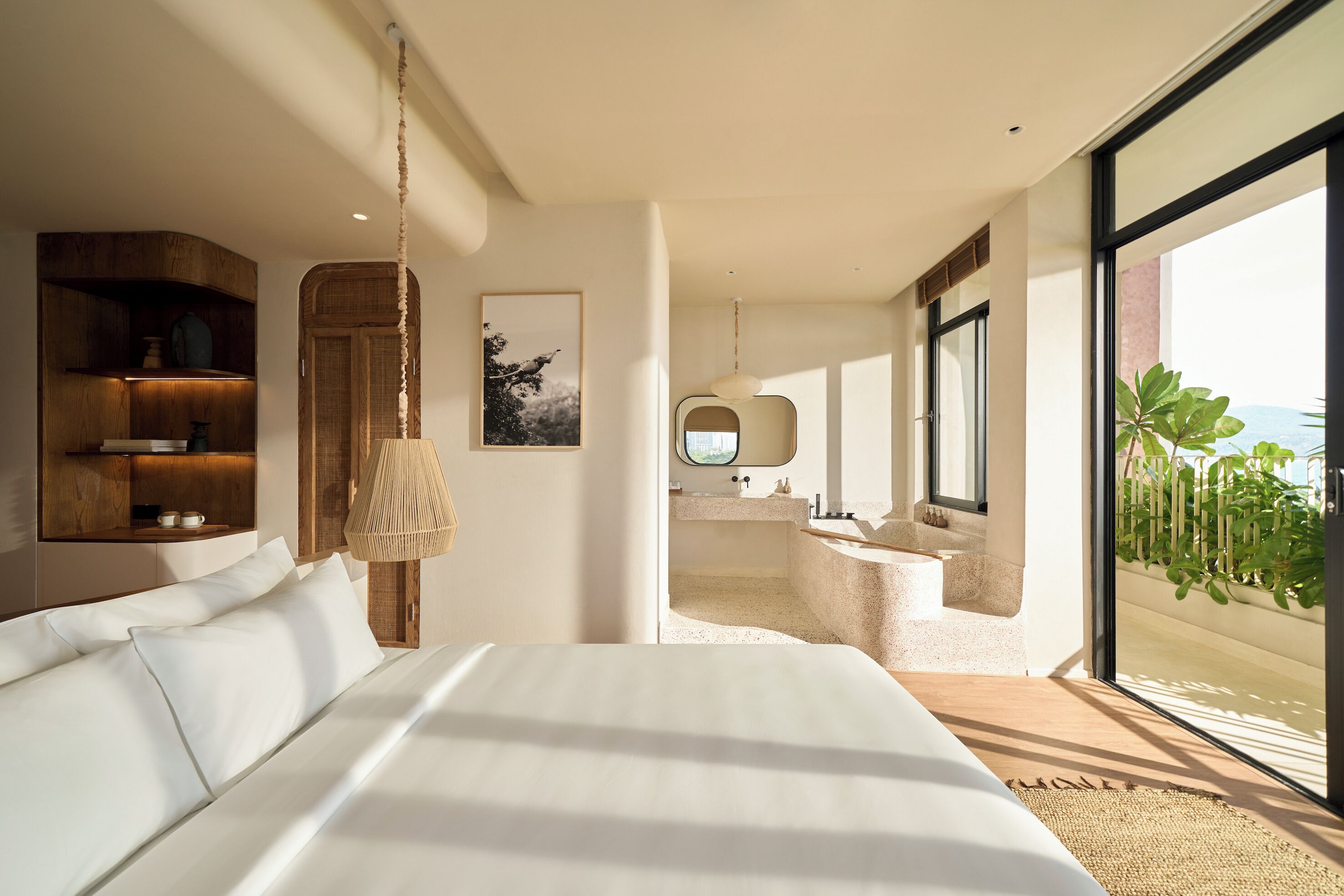 Quarto casal luxo, banheira, vista para o oceano | Frigobar, escrivaninha, Wi-Fi de cortesia, roupa de cama