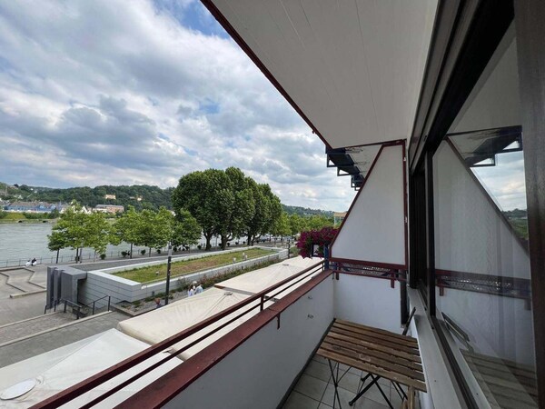 Riverside Retreat In Koblenz - Koblenz