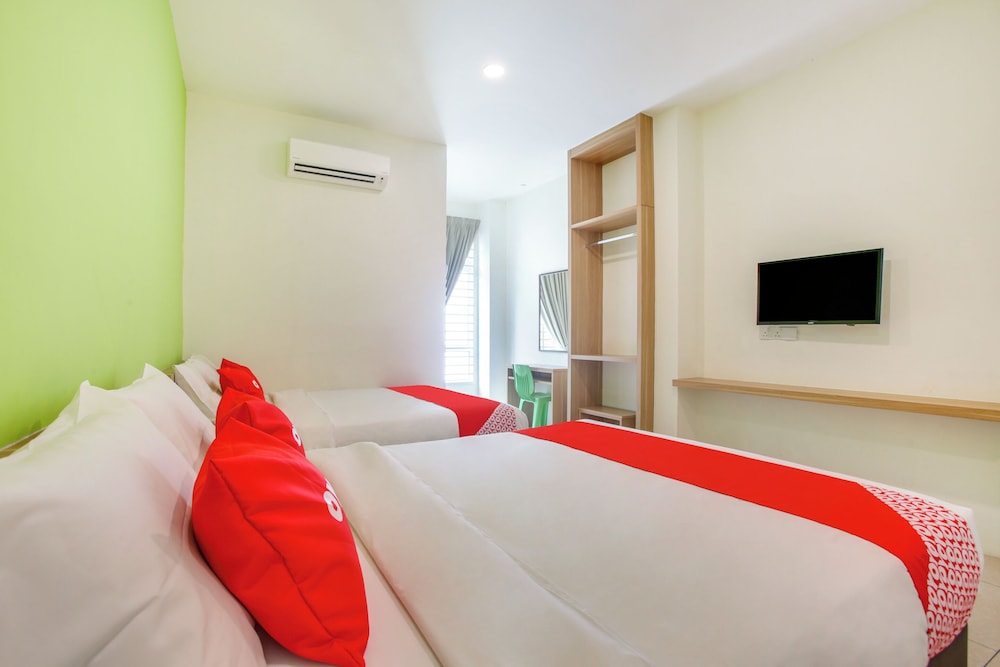 Oyo 497 Esq Ferringhi Hotel - 峇都丁宜