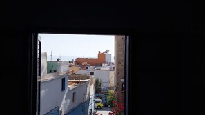 Estúdio Económico, vista para a praia | Secretária adequada para computadores portáteis, Wi-fi grátis