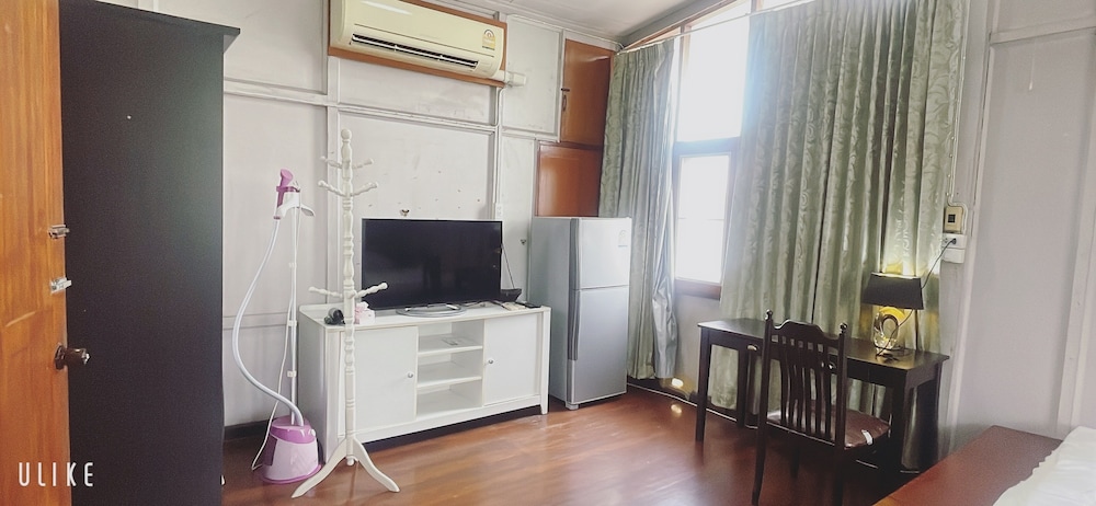 Home Rama4 Near Bts Thong Lor - バンコク