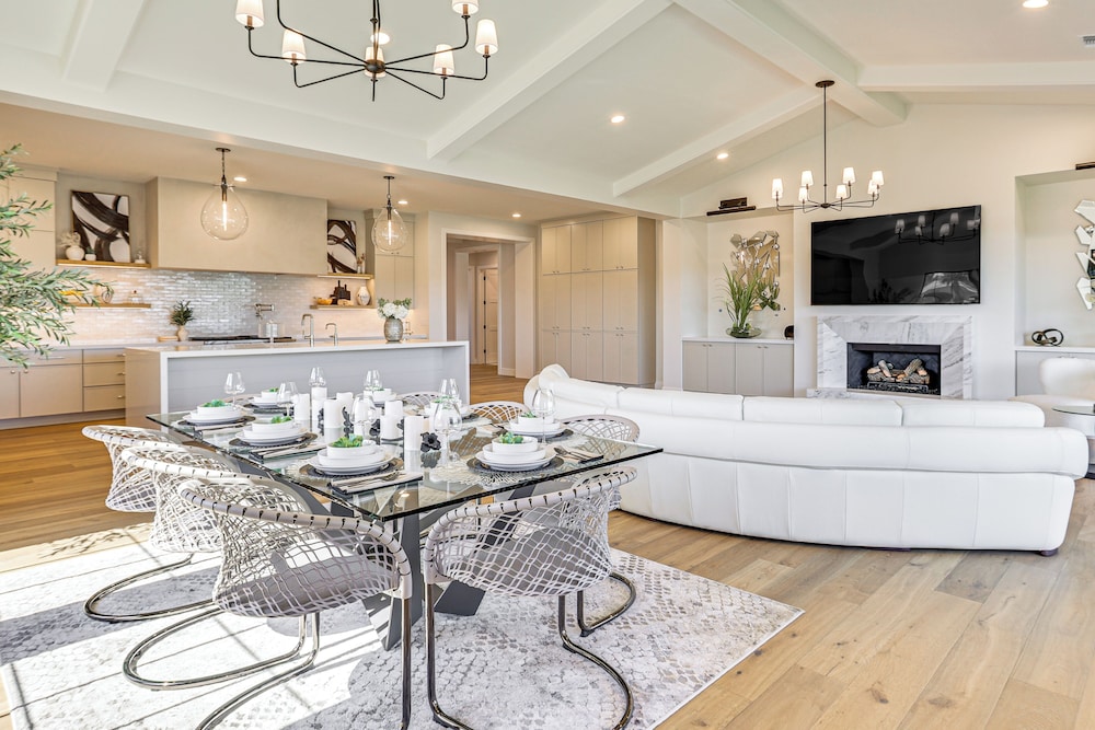 Near Golf - Gem W/ Funished Patio In Chandler! - Gilbert, AZ