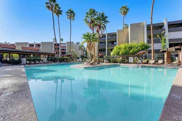 < 1 Mi To Old Town: Scottsdale Condo W/ Balcony - Tempe, AZ