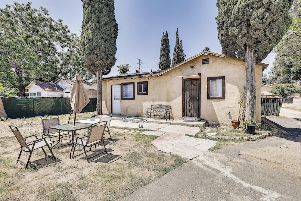 Hike, Shop & Explore: Cozy Home W/ Yard In Ontario - オンタリオ, CA
