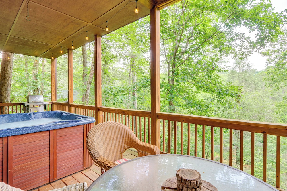 Pet-friendly Resort Cabin 5 Mi To Dtwn Ellijay! - Ellijay, GA