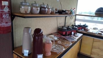 Pequeno-almoço tipo buffet diário incluído