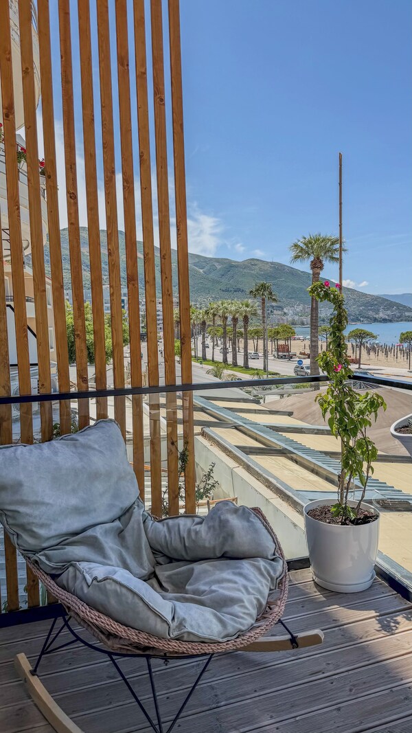 Trea Suite - Wlora
