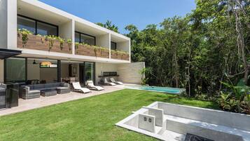 Casa Deluxe, varanda, vista para o jardim | Terraço/pátio interior