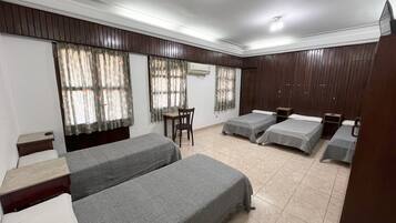 Quarto família | Wi-Fi de cortesia, roupa de cama