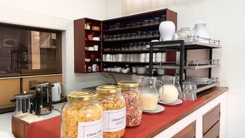 Café da manhã continental grátis todos os dias