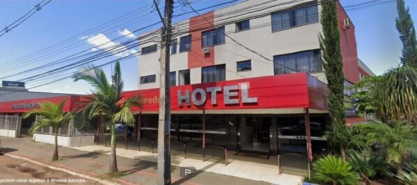 Fachada da propriedade