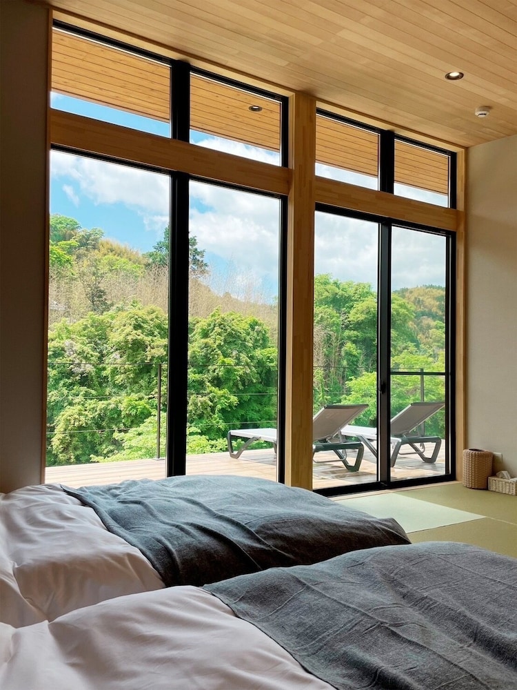 And River Katsuura - 가쓰우라시