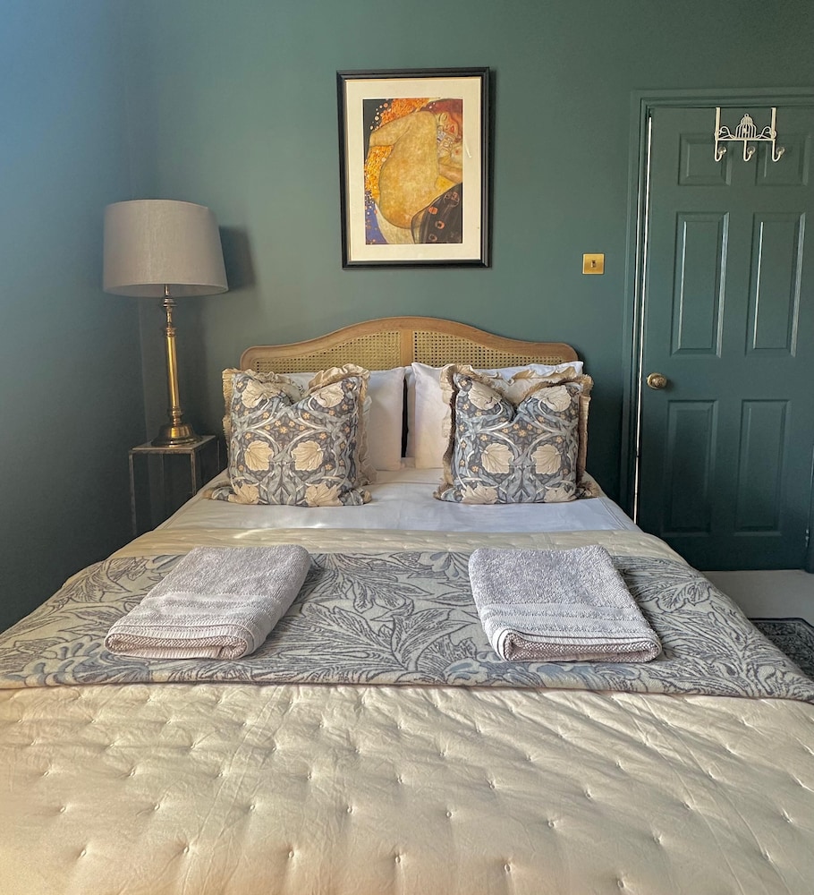 2 Bed Victorian Terrace - York