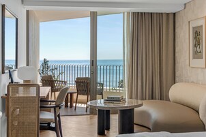 Quarto Superior (Sea Facing) | Roupa de alta qualidade, minibar, ferro/tábua de engomar, Wi-fi grátis 