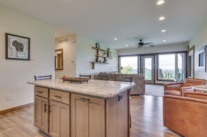 Casa (2 Bedrooms) | Interior