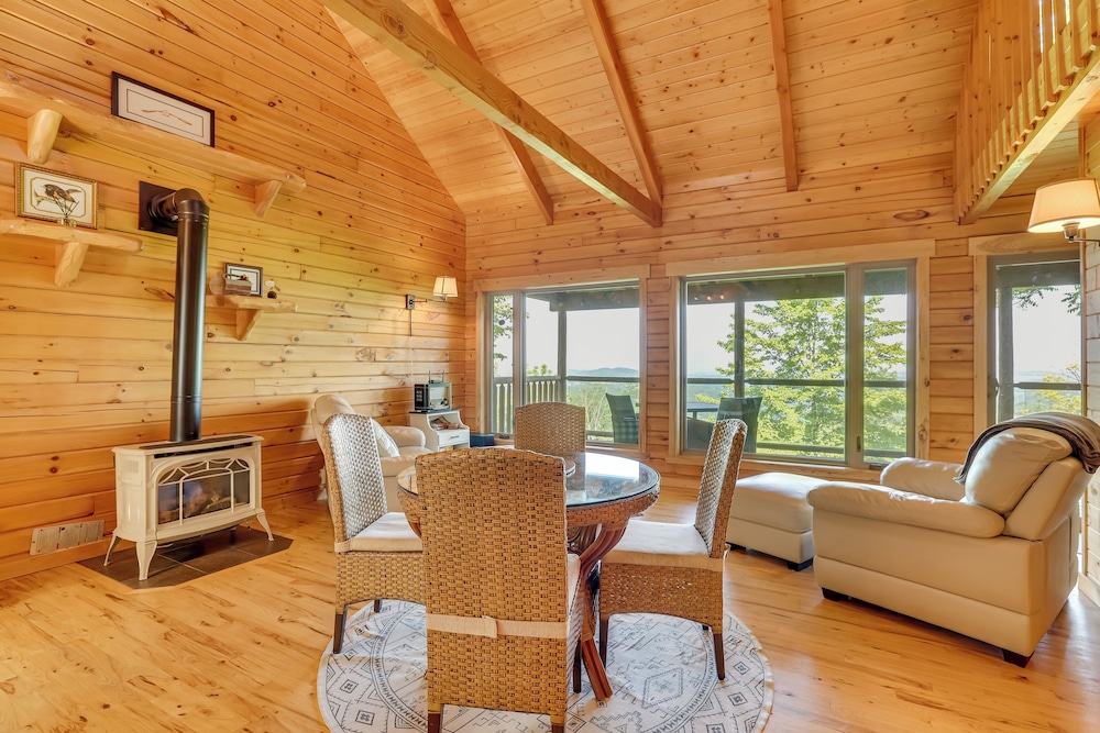 Bluff Views: 'Bunker Hill' Cabin In Mindoro! - 위스콘신