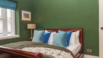 3 quartos, individualmente decorados, individualmente mobiliados