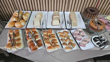 Pequeno-almoço tipo buffet diário incluído