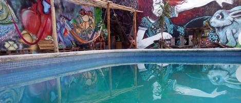 Piscina exterior sazonal