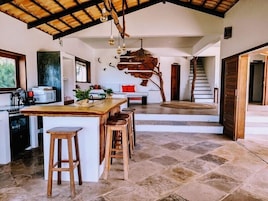 Villa Familiar, 6 quartos, piscina privativa | Sala de estar