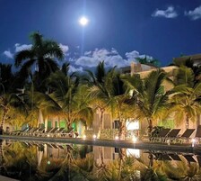 Uma praia privada, praia de areia branca, autocarro grátis para a praia 