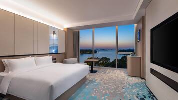 Quarto, 1 cama king-size, não fumadores, vista para o lago