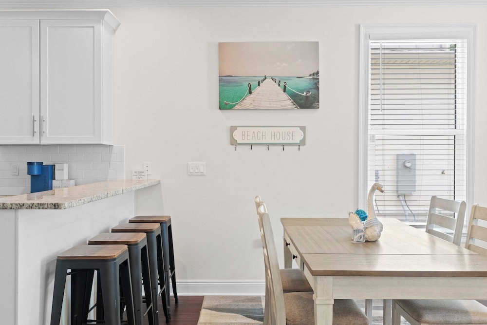 Family-friendly, Close To Beach & Game Room Windswept By Avantstay - Santa Rosa Beach, FL