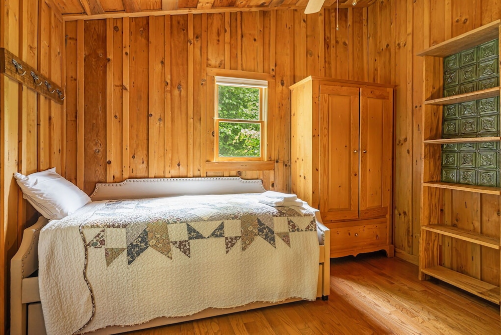Golfing and Skiing Access From This Amazing Cabin on A Stream - Madison County | Vrbo