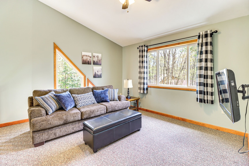 Game Room + Lake Access: Albrightsville Escape - Pennsylvania