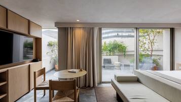 Suite-Estúdio Presidencial, 1 cama king-size, terraço, Vista para a cidade | Roupa de alta qualidade, cofre no quarto