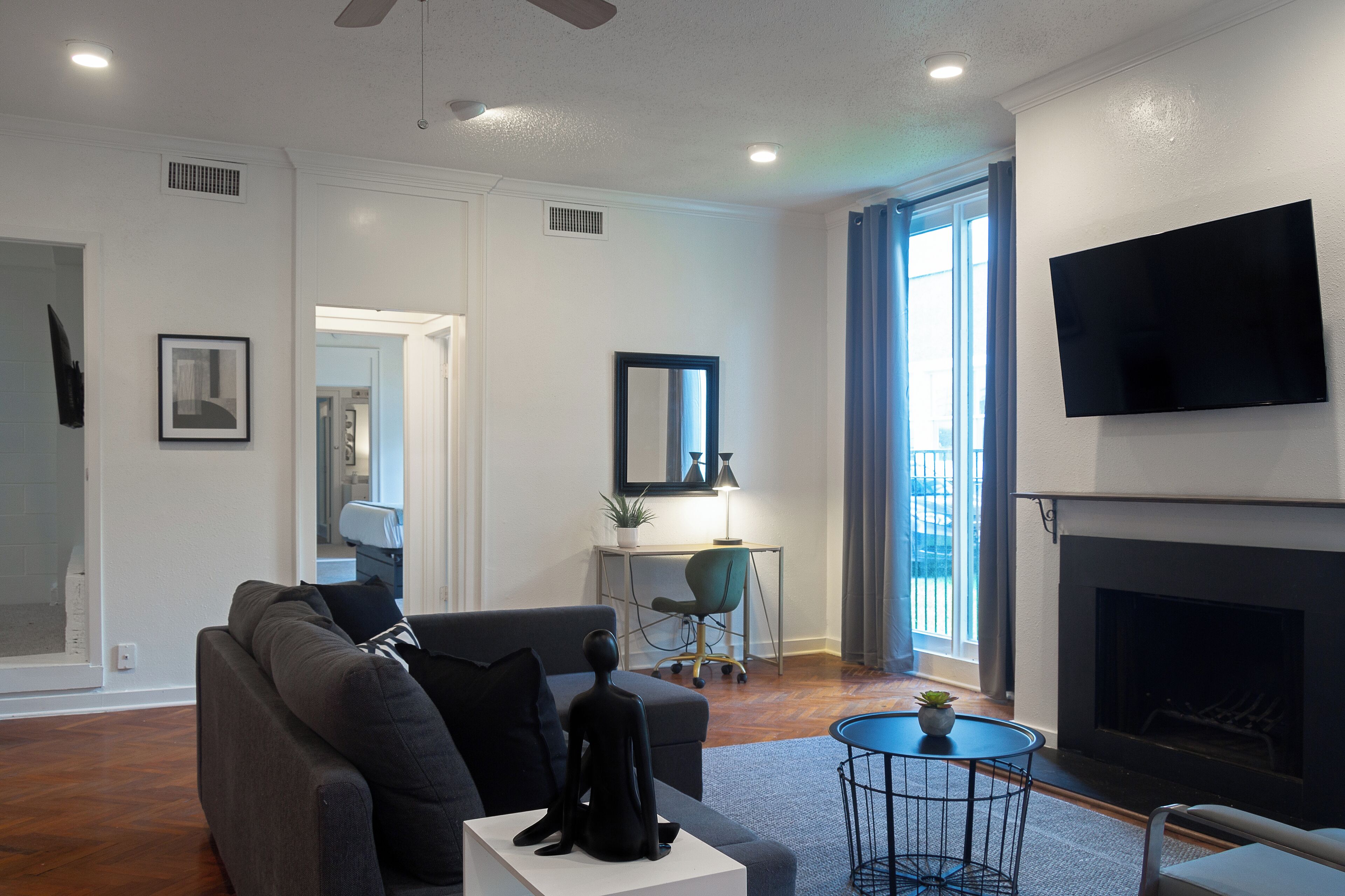 2br Montrose Stunning Space! A Foodies Dream Loc - Houston, TX