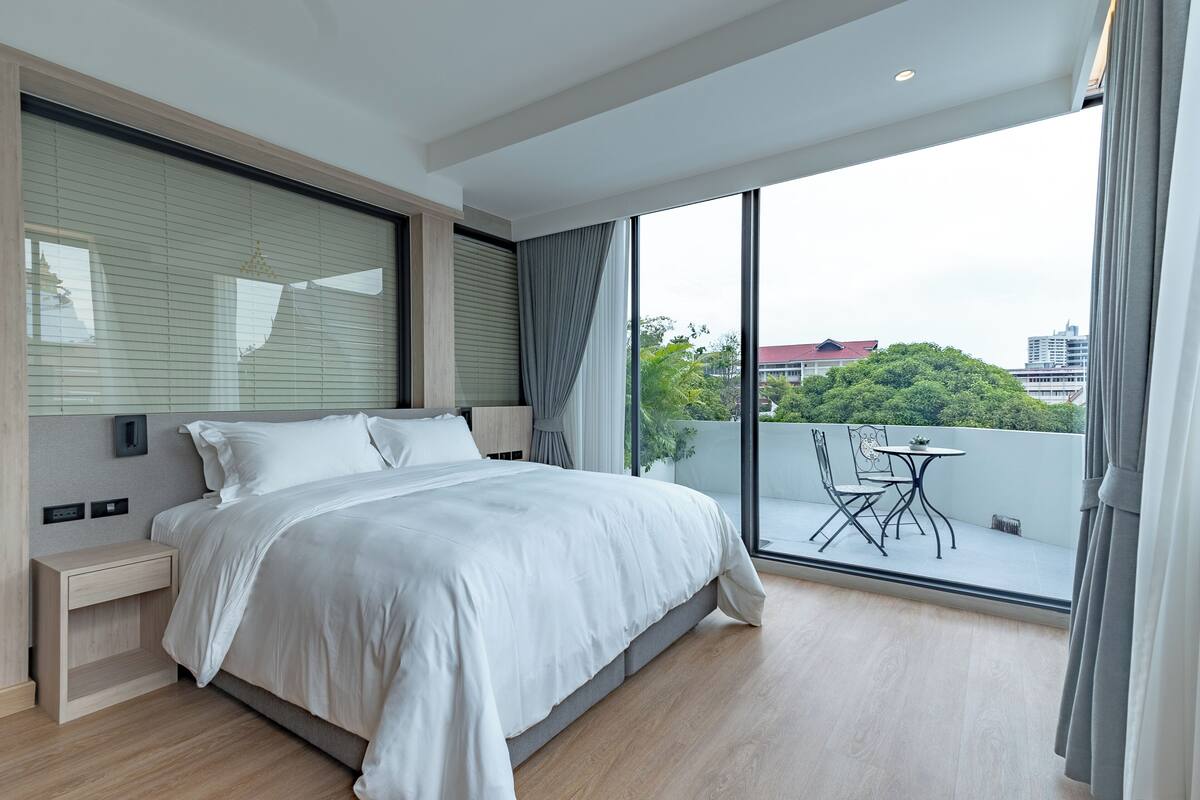Suite with Balcony | Wi-fi grátis, roupa de cama fornecida
