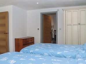 3 quartos, com decoração personalizada, com mobília individualizada