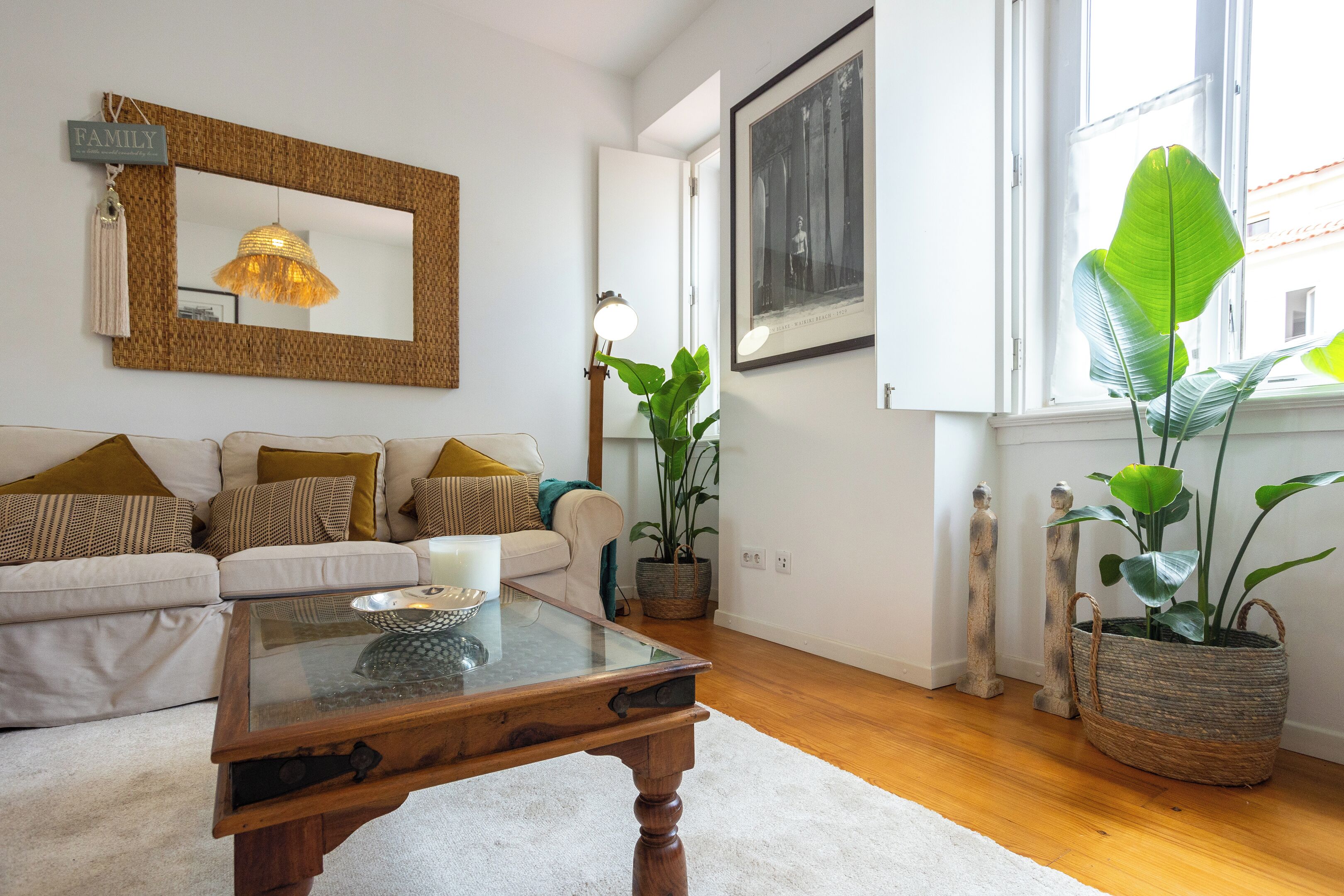 Family Beach House - 5 Minutes Walk From The Beach.\nsun, Wine, And Lots Of Fun!! - Estoril