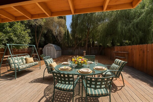 Walk To Google 3br Home Yard & Kitchen - Mountain View, CA