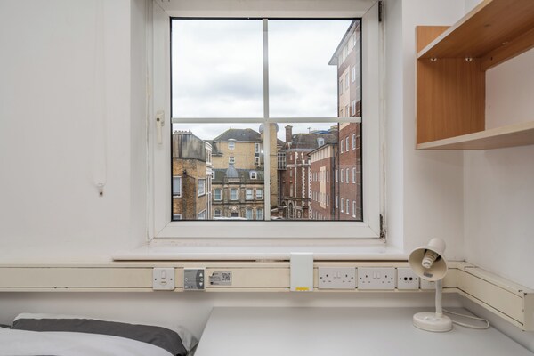 Lucia Foster Welch Residence - Southampton