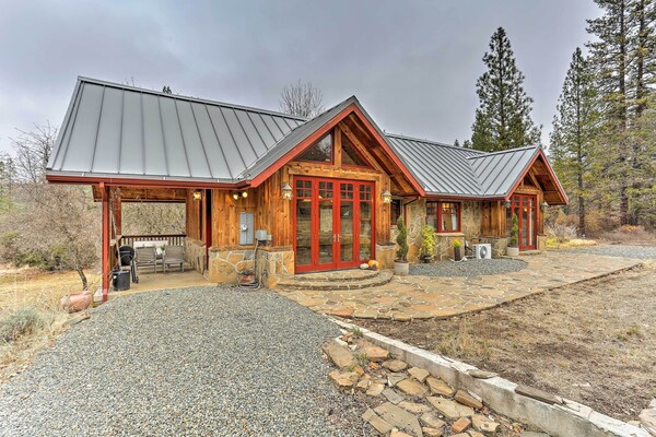 Peaceful Shasta Cascade Getaway On 15-acre Ranch! - Weaverville, CA
