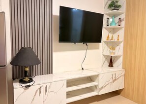 Apartamento em Condomínio Fechado, 1 quarto, piscina privativa, Vista para a cidade | Interior
