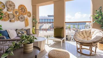 Apartamento, 1 cama de casal e sofá-cama, cozinha, Vista para a cidade | Varanda