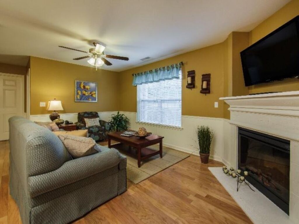 Spacious Family Escape W/ Pools, Hot Tub, Arcade, Theater, Golf & Lake Nearby - Mississippi