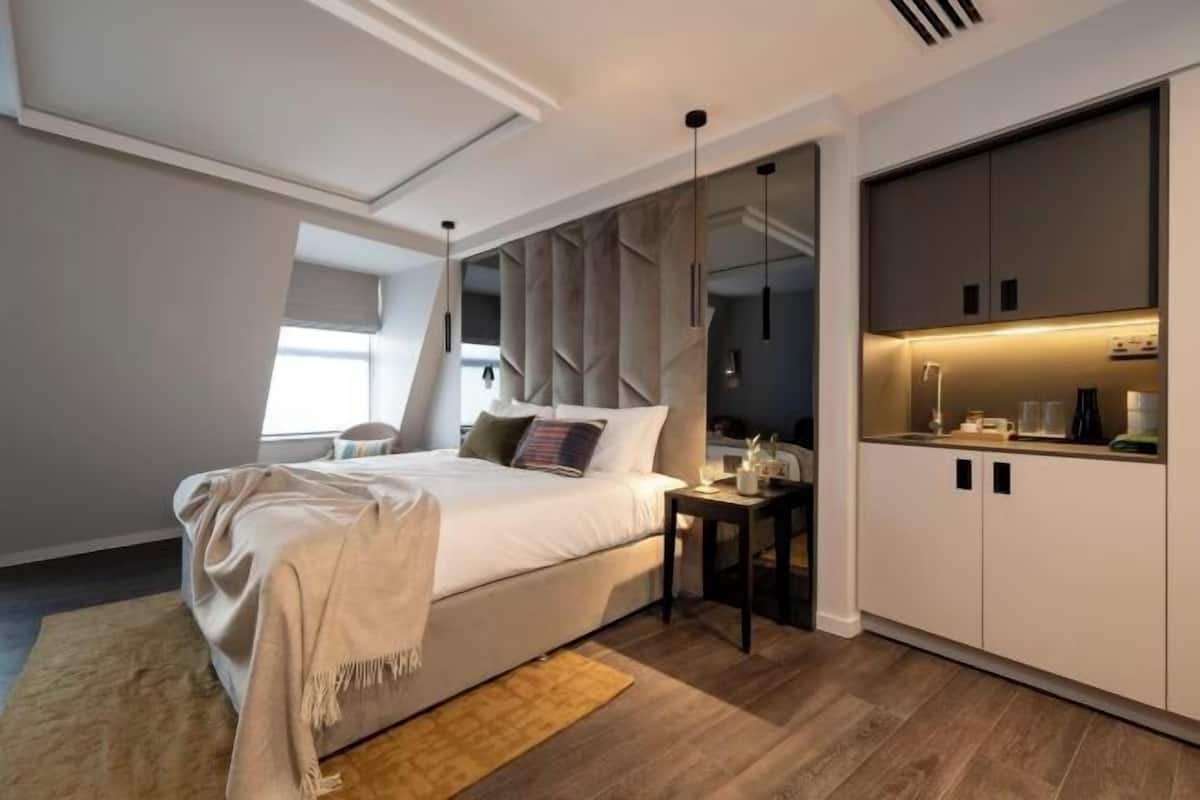 Roupas de cama antialérgicas, cofres nos quartos