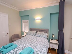 2 quartos, com decoração personalizada, com mobília individualizada