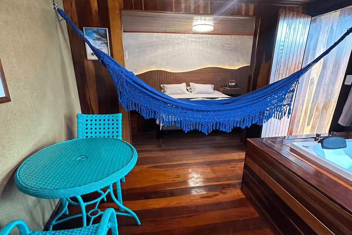 Quarto Superior | Wi-fi grátis, roupa de cama fornecida